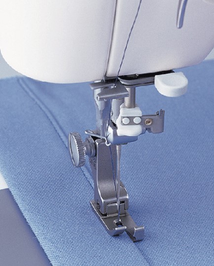 Juki Right Compensating Foot (1.5mm)